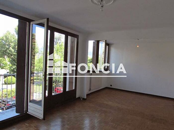 Appartement à louer - Haut Meylan - 3 pièces - 2 chambres