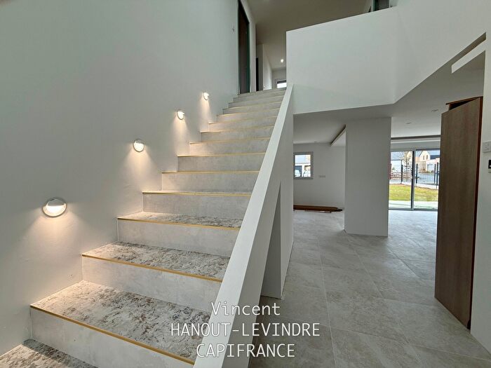 Maison à vendre - Pellouailles-les-Vignes - 6 pièces - 4 chambres