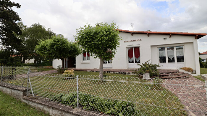Maison 5 pièces à vendre à Semussac