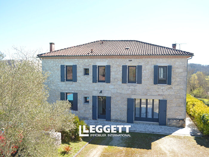 Maison à vendre - Pont-du-Casse - 8 pièces - 5 chambres