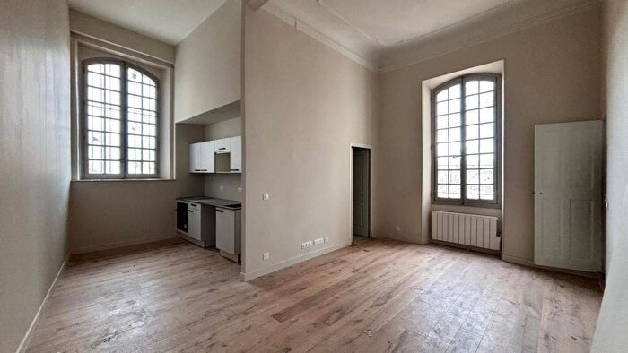 Appartement à louer - Zone Pietonne, Avignon - 2 pièces - 1 chambre