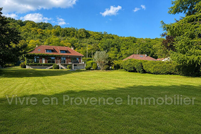 Nandy : Maison 8 pièces à vendre