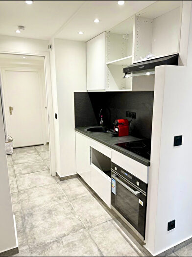 Appartement à vendre - Cannes, Petit Juas - 2 pièces - 1 chambre