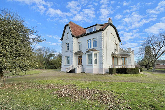 Maison à vendre - Wingles - 12 pièces - 8 chambres