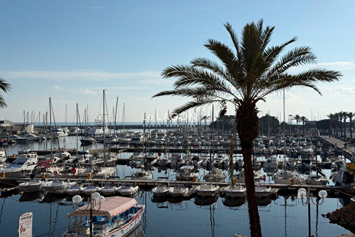 Appartement à vendre - Saint-Cyprien - 3 pièces - 2 chambres