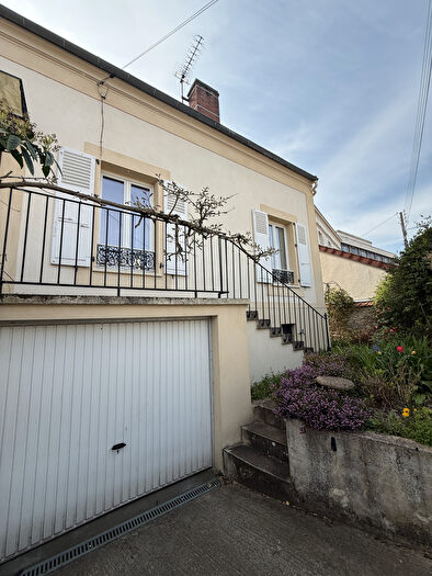 Maison à vendre - Melun, Rive de Seine, Sud - 6 pièces - 4 chambres