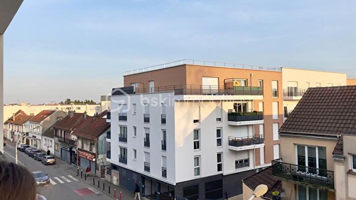 Appartement à vendre - Trappes, Centre-ville, Jaurès, Gare - 4 pièces - 3 chambres