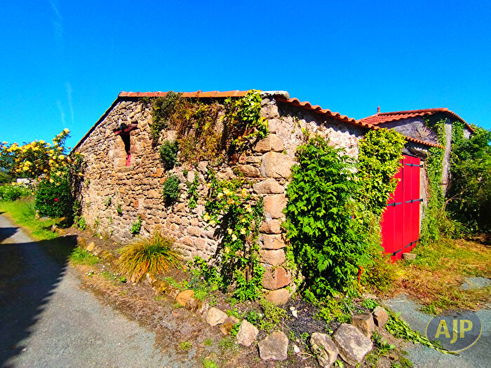 Beaufou - Maison 2 pièces à vendre