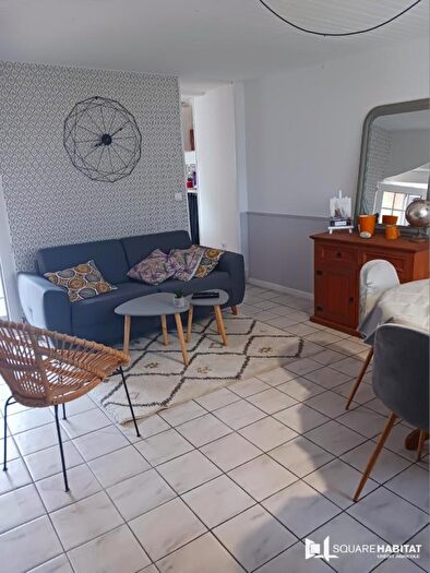 Maison 4 pièces à La Roche-Derrien, à louer