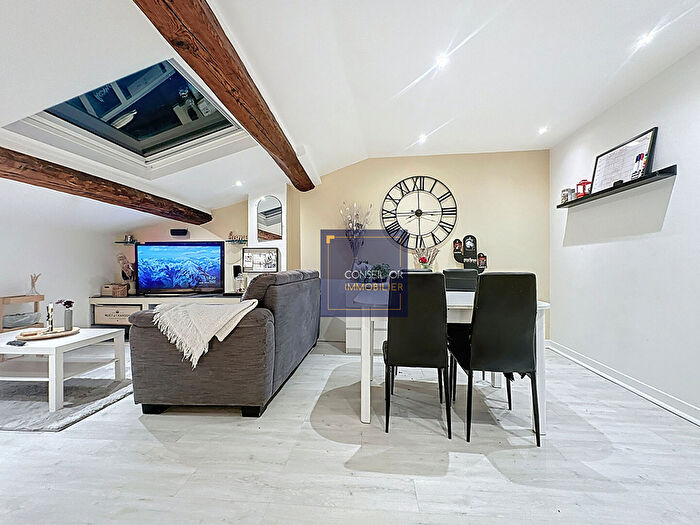 Appartement à louer - Saint-Laurent-dAgny - 3 pièces - 2 chambres