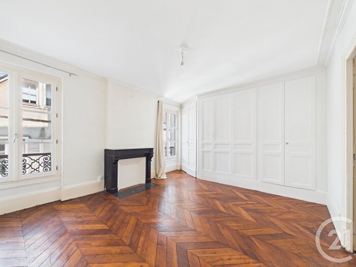 Appartement à vendre - Chartres, Centre-ville - 2 pièces - 2 chambres