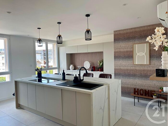 Appartement à vendre - Montluçon, Croix Blanche, Diénat - 7 pièces - 3 chambres