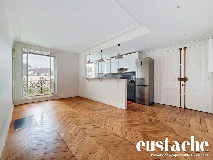 Appartement 4 pièces à Paris 11ème, Belleville, Saint-Maur, à vendre