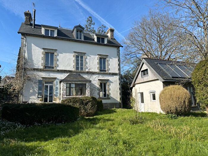 Maison à vendre - Scaër - 8 pièces - 5 chambres