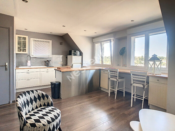 Appartement à louer - Quimper, Locmaria, Tourelle, Kervir - 1 pièce