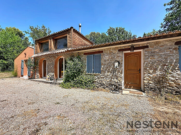 Maison 8 pièces à Pourrières, à vendre