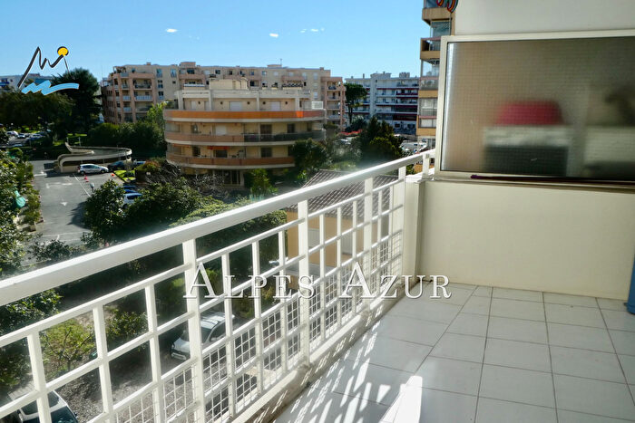Appartement à vendre - Cagnes-sur-Mer, La Gare, Les Plans, Hippodrome - 2 pièces - 1 chambre