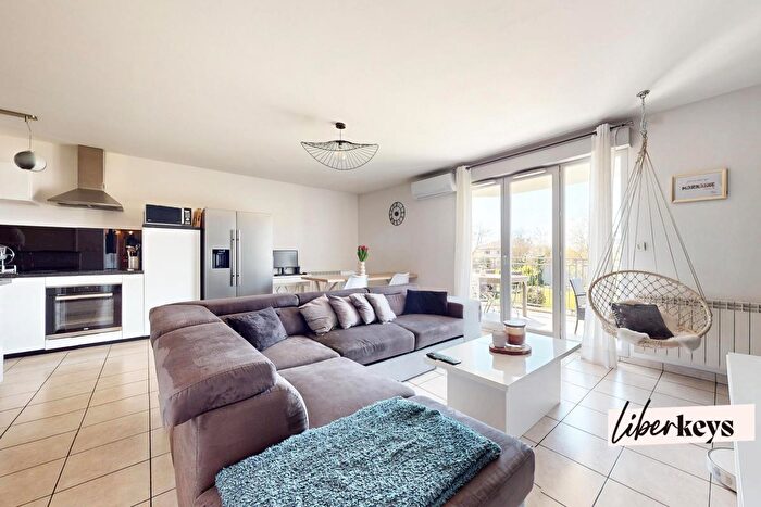 Appartement à vendre - Chassieu - 2 pièces - 1 chambre