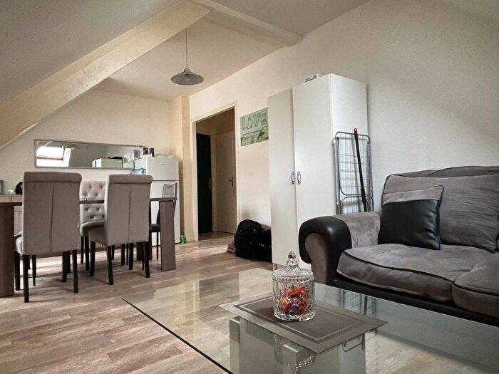 Appartement 1 pièce à louer à Chartres, Rechèvres