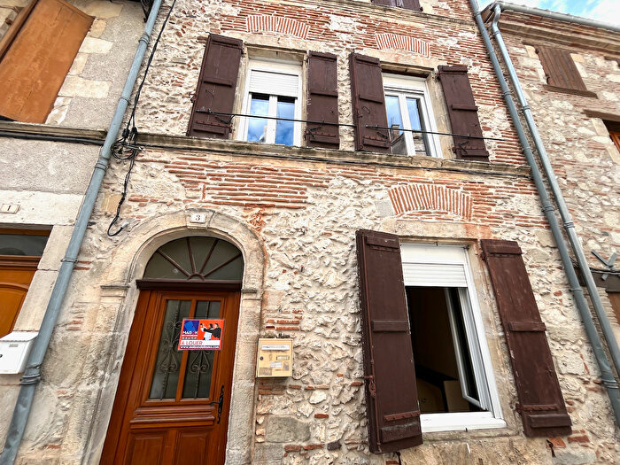 Maison à louer - Monclar - 4 pièces - 3 chambres