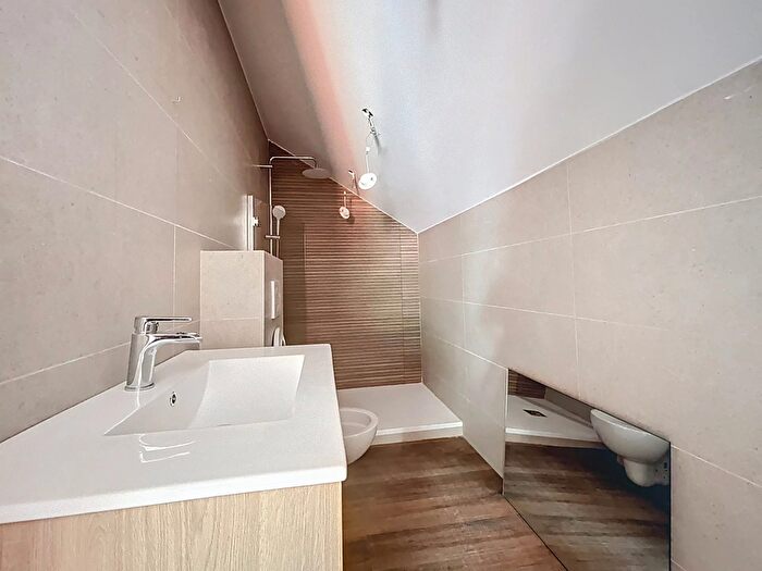 Appartement à vendre - Saint-Étienne-de-Tinée - 2 pièces - 1 chambre