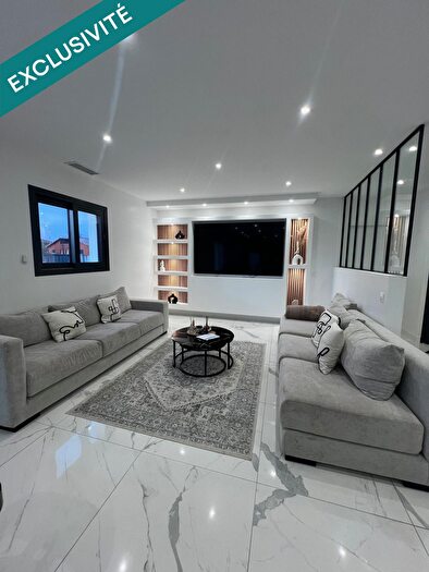 Maison à vendre - Saint-Seurin-sur-lIsle - 5 pièces - 4 chambres