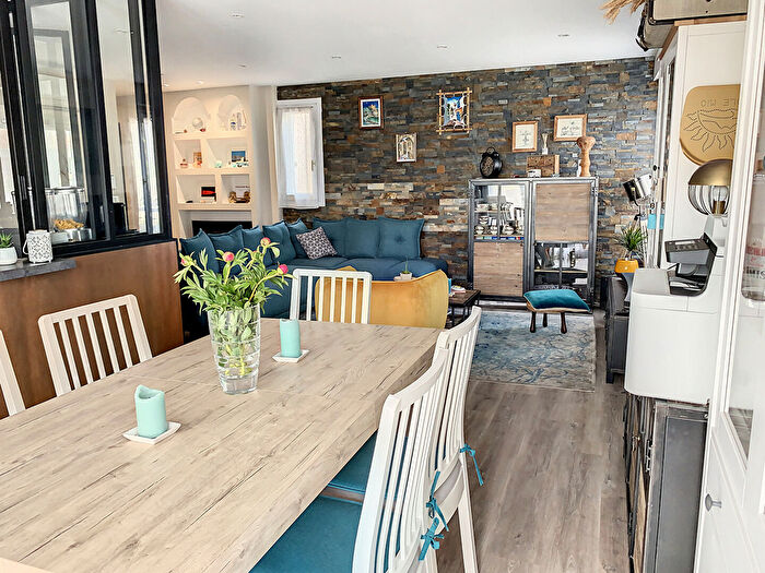 Appartement à louer - Grasse, Saint-Claude - 4 pièces - 3 chambres