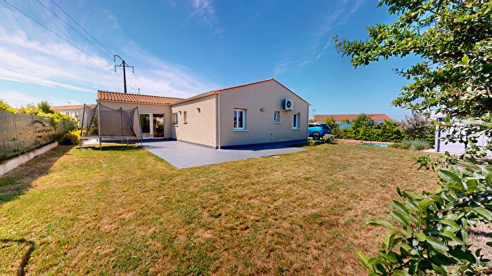 Maison 6 pièces à vendre à Échillais