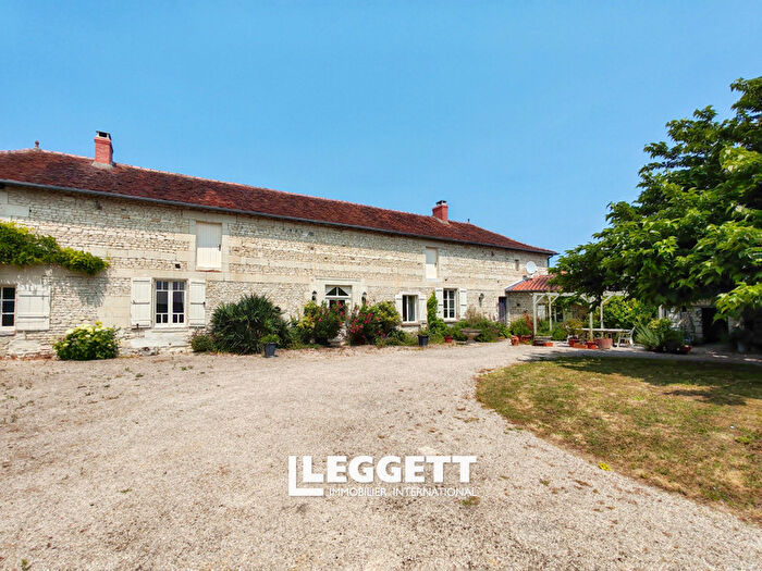 Maison à vendre - Sérigny - 7 pièces - 4 chambres