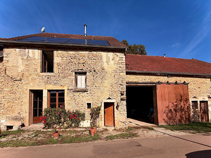 Villeberny : Maison 4 pièces à vendre