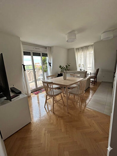 Appartement à vendre - Chatou, Est - 3 pièces - 2 chambres