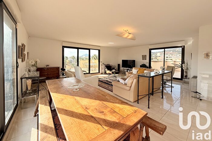 Appartement à vendre - Hyères, Maurels - 5 pièces - 3 chambres