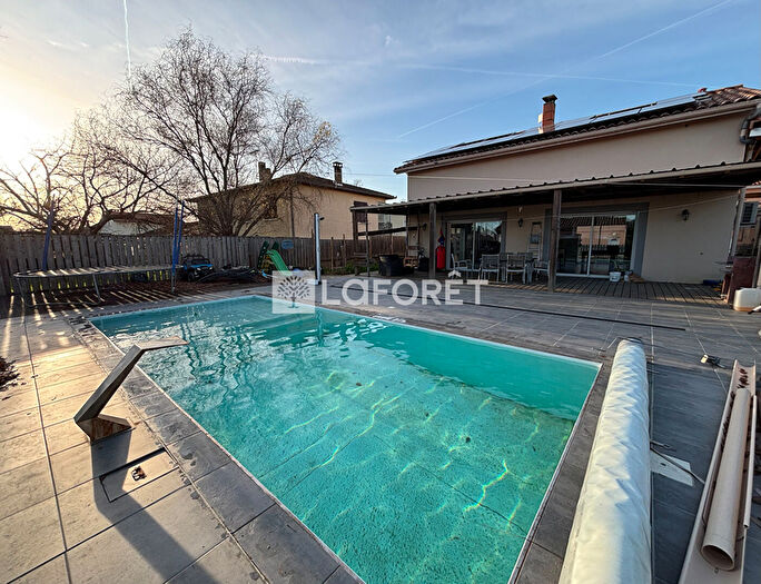 Maison à vendre - Mirepoix-sur-Tarn - 5 pièces - 3 chambres