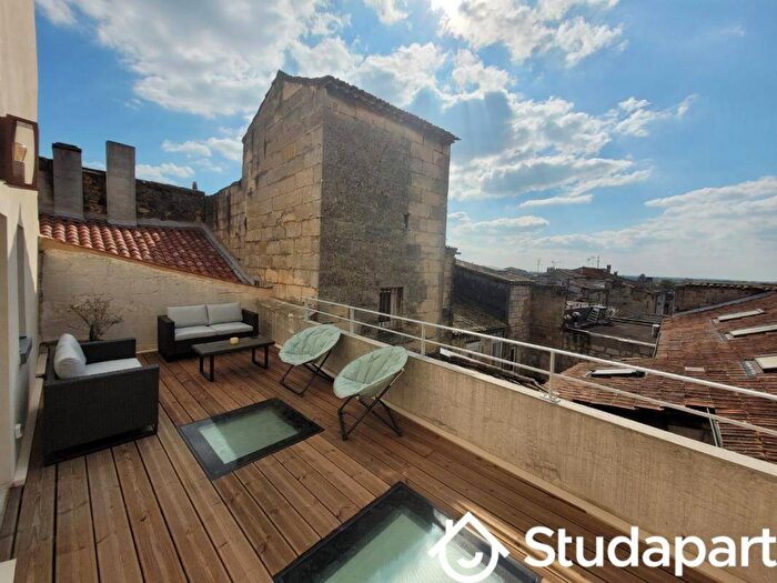 Appartement à louer - La Bastide, Libourne - 1 pièce - 6 chambres