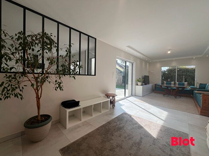 Maison à vendre - Ercé-en-Lamée - 7 pièces - 4 chambres