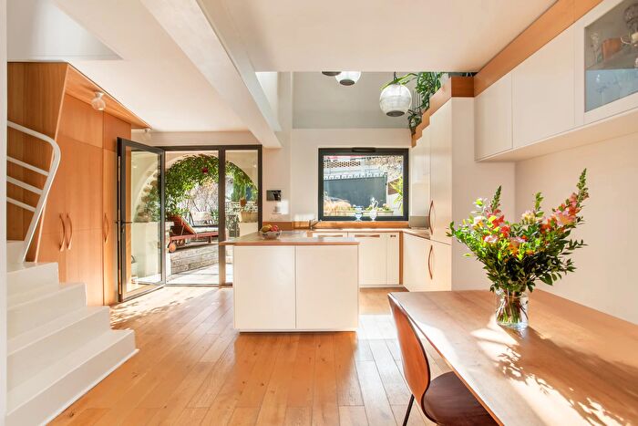 Maison à vendre - Fontenay-sous-Bois, Proche Bois de Vincennes, Rer A - 8 pièces - 6 chambres