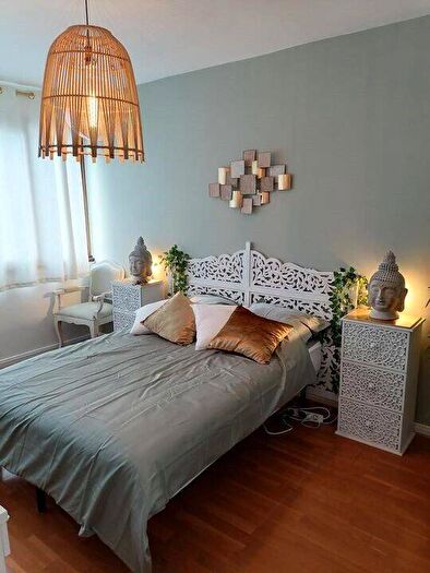 Appartement à louer - Vieux Village-Missionnaires, Fontenay-le-Fleury - 1 pièce