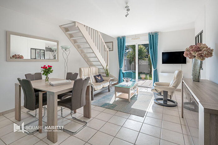 Maison à vendre - Guérande, Centre-ville, Faubourgs - 4 pièces - 3 chambres