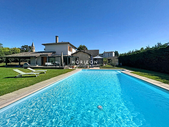 Montceaux : Maison 9 pièces à vendre