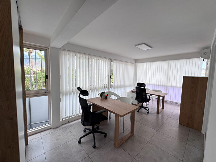 Saint-Paul, Centre-ville, Etang : Appartement 5 pièces à louer