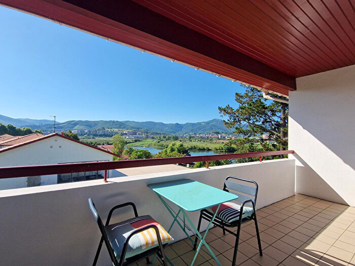 Appartement à vendre - Hendaye, Gare, Joncaux - 3 pièces - 2 chambres