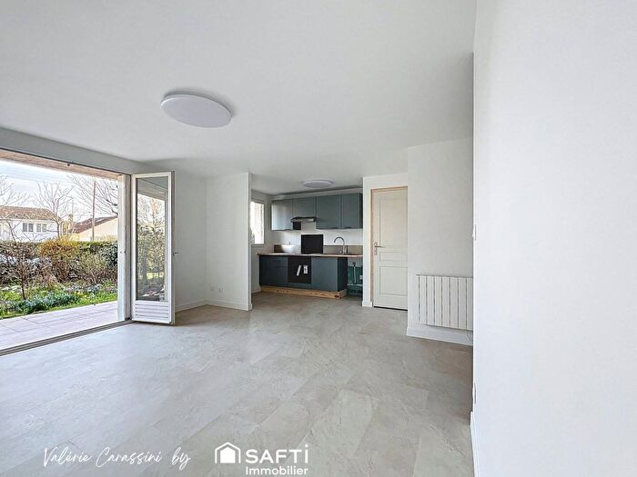 Appartement à louer - La Ferme du Champagne, Savigny-sur-Orge - 3 pièces - 2 chambres