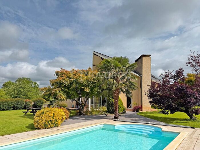 Maison 5 pièces à vendre à Buziet