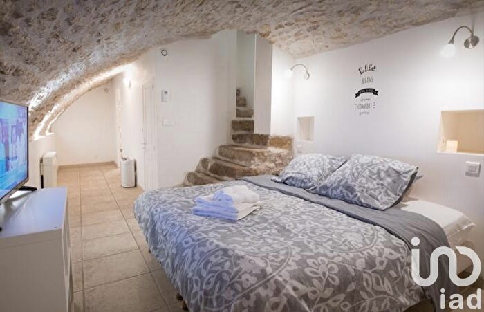 Appartement à vendre - Fontainebleau, Centre-ville - 2 pièces - 1 chambre