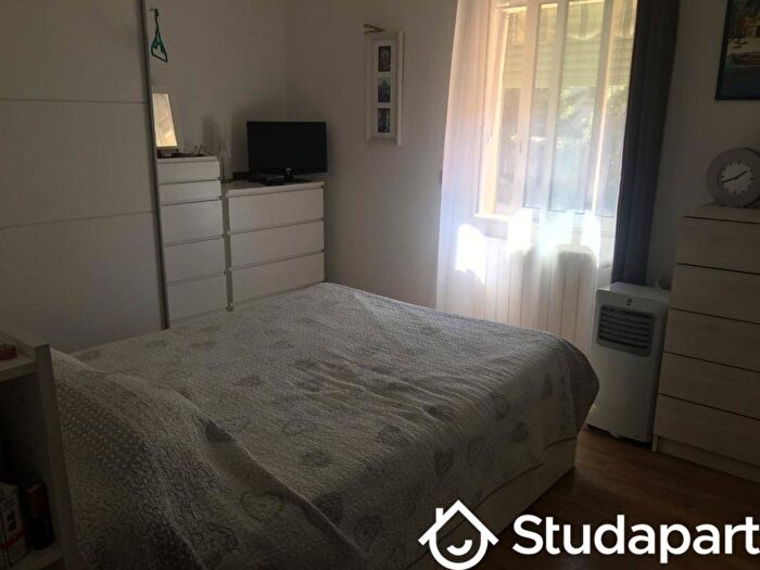 Appartement à louer - Coste Chaude-Mauveou, La Seyne-sur-Mer - 1 pièce - 1 chambre