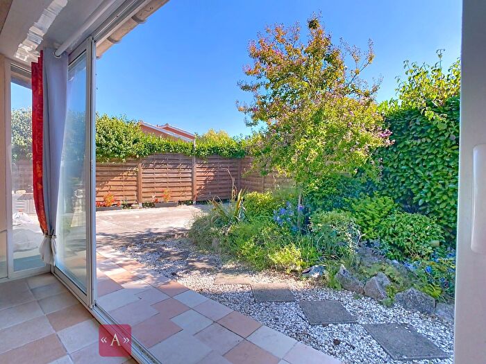 Maison à vendre - Saint-Sulpice-la-Pointe - 6 pièces - 5 chambres