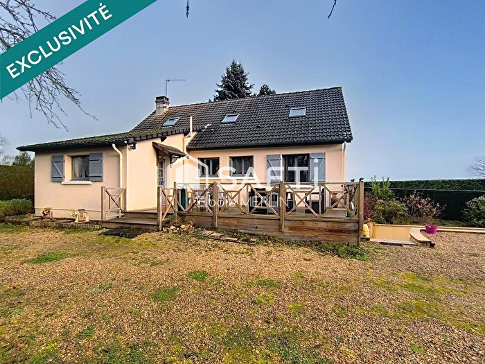 Neuilly-sur-Eure : Maison 8 pièces à vendre