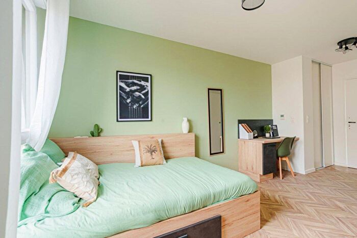 Appartement à louer - La Cotonne, Saint-Étienne - 1 pièce