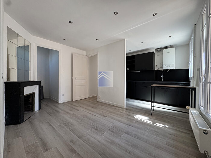 Appartement 2 pièces à Courbevoie, Hôtel de ville, à vendre