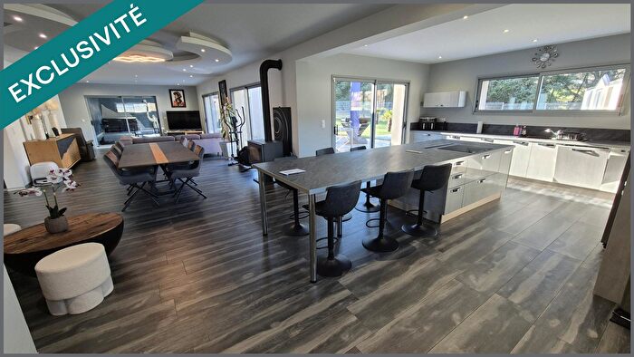 Maison à vendre - Saulcy-sur-Meurthe - 7 pièces - 3 chambres